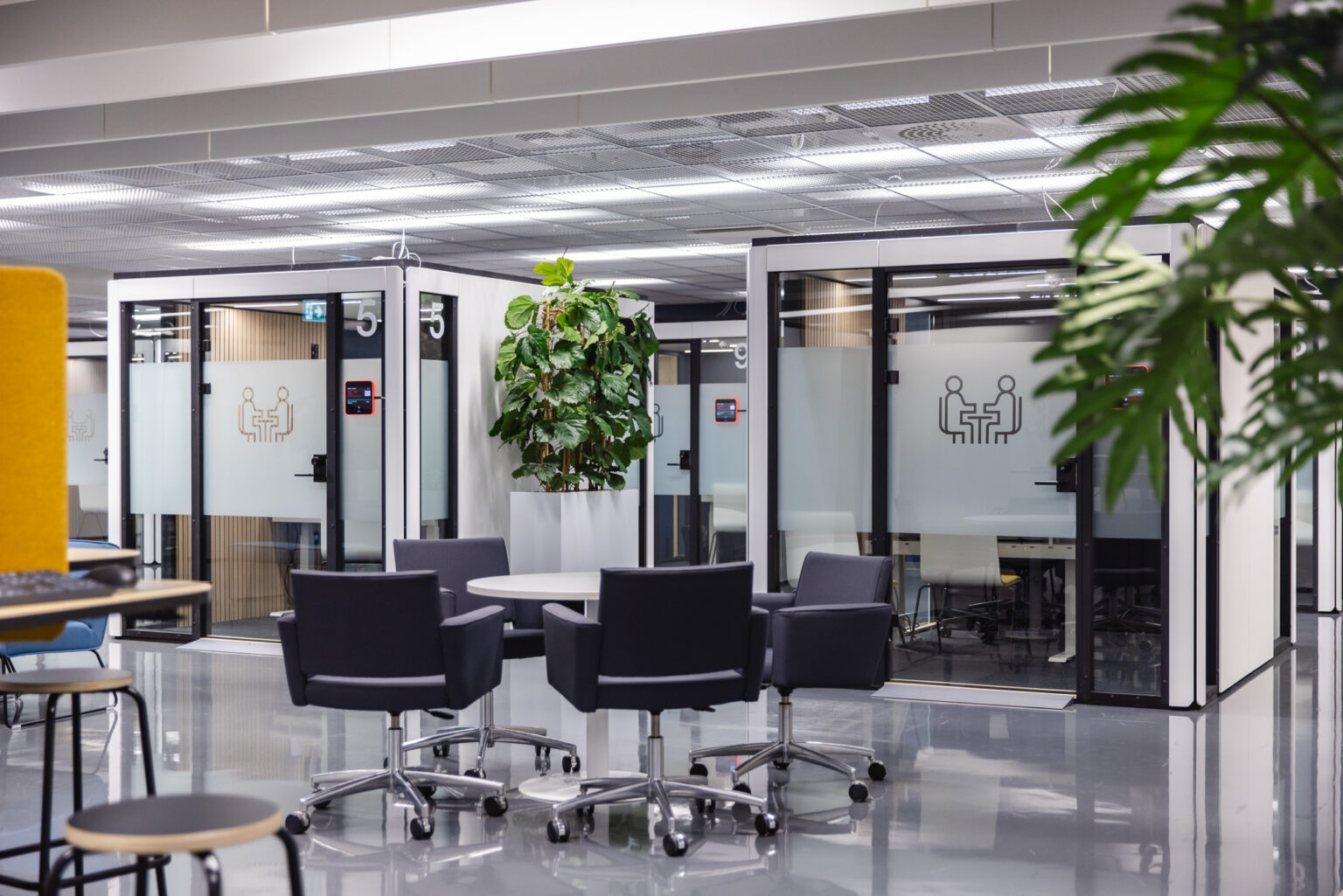 Flexible Soundproof Office Pods for Open-Plan Offices | Octacell